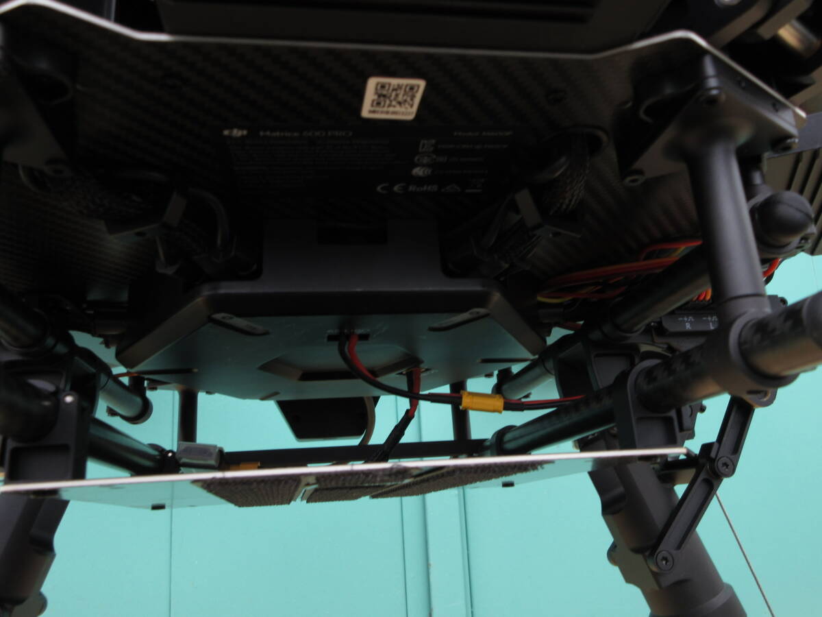 DJI ドローン Matrice 600 Pro Model:M600P / コントローラ GL890A / バッテリー TB47S 11 ...