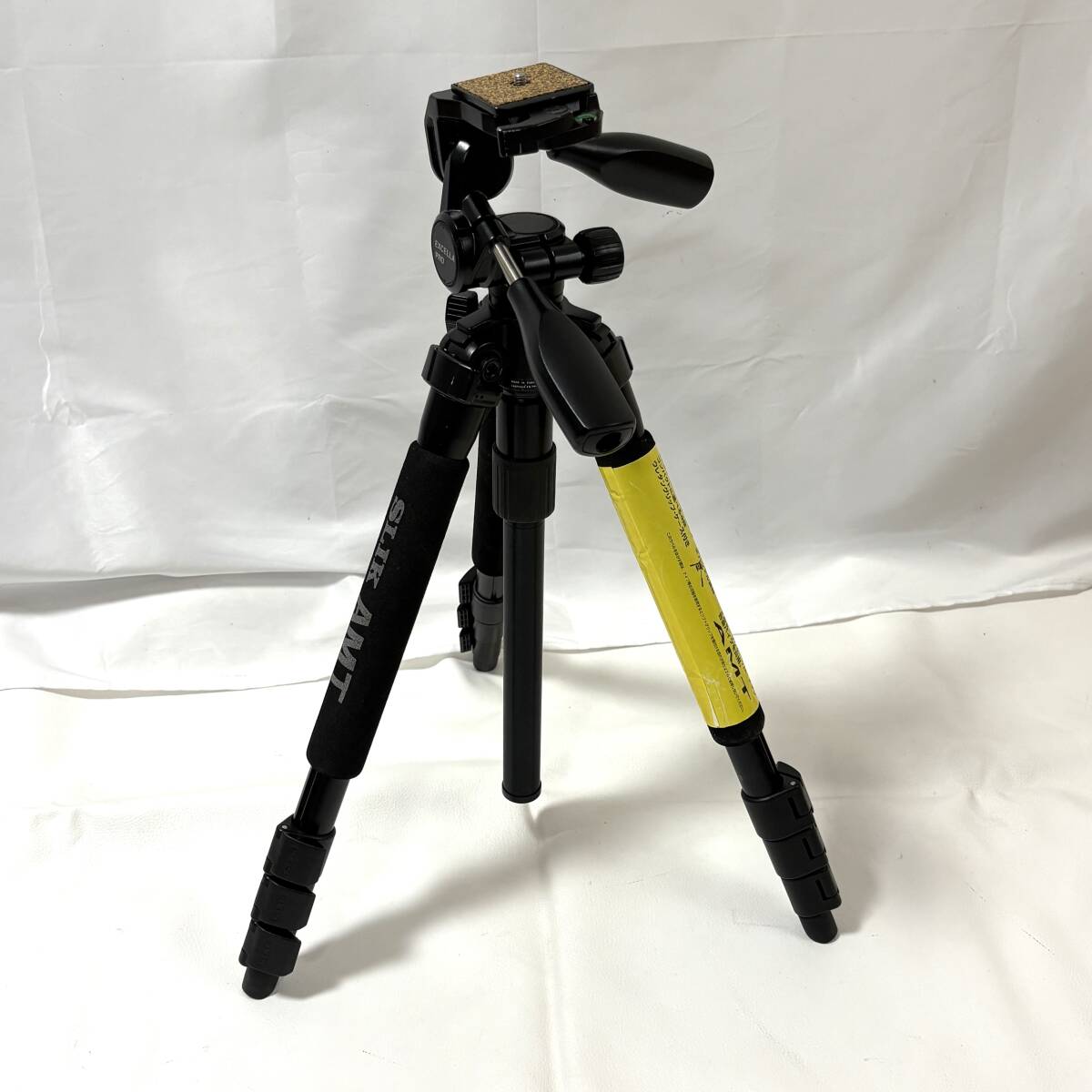 SLIK AMT EXCELLA PRO 三脚 L561 #10785(三脚)｜売買されたオークション情報、yahooの商品情報をアーカイブ ...