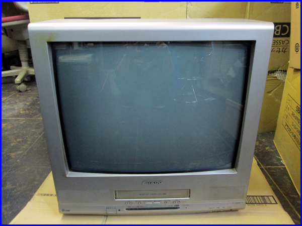 #3640 シャープ SHARP テレビデオ 21インチ VHS VT-21GH9(ビデオ内蔵型テレビ)｜売買されたオークション情報、yahooの商品情報をアーカイブ公開 - オークファン ...