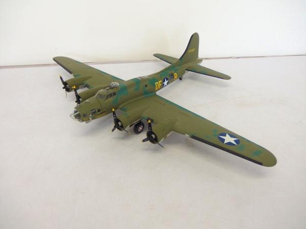G377 飛行機 玩具 戦闘機 B-17 FMPM 124485 約66×47×12㎝(軍用機)｜売買されたオークション情報、yahooの商品 ...