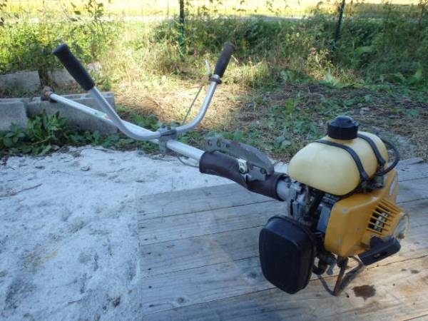 ジャンク ロビン 草刈機/刈払機 NB03 現状(本体)｜売買されたオークション情報、yahooの商品情報をアーカイブ公開 - オークファン ...