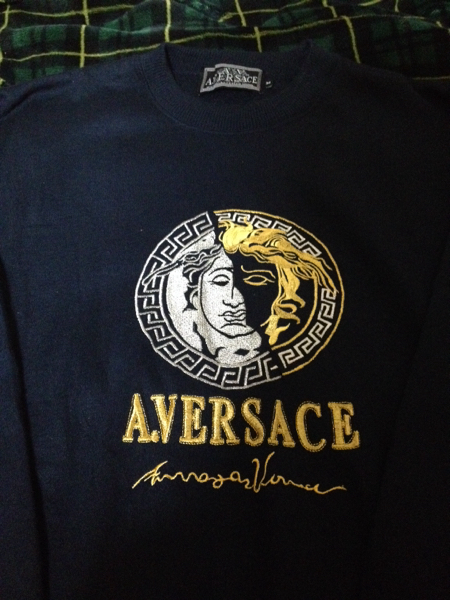 A VERSACE スウェット トレーナー ヴェルサーチ メデューサ(長袖シャツ)｜売買されたオークション情報、yahooの商品情報をアーカイブ公開 - オークファン（aucfan.com）