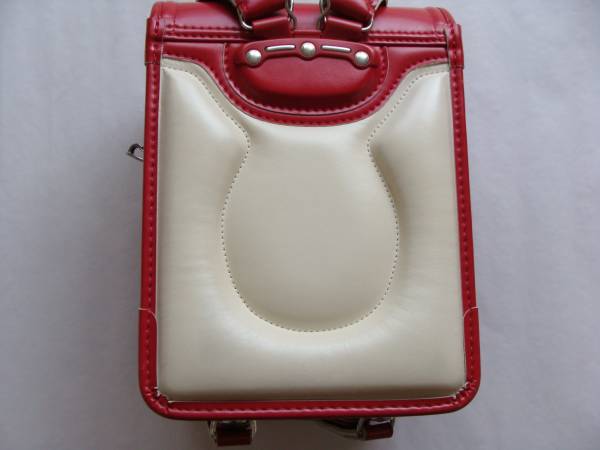 他とは違う ランドセル 赤 em511(ランドセル)｜売買されたオークション情報、yahooの商品情報をアーカイブ公開 - オークファン ...
