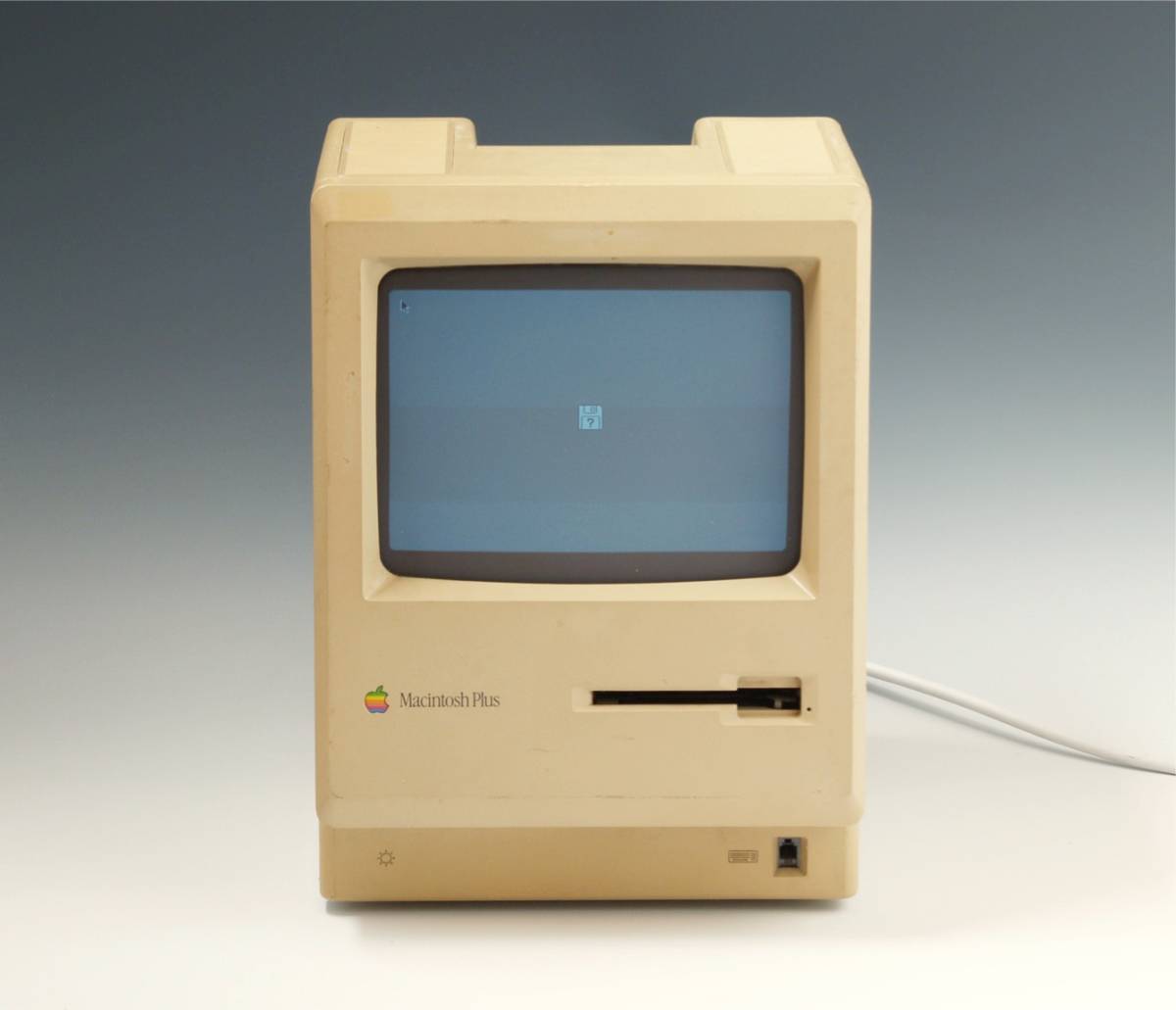 Old Macコレクション Macintosh Plus 5(68k)｜売買されたオークション情報、yahooの商品情報をアーカイブ公開 - オークファン（aucfan.com）