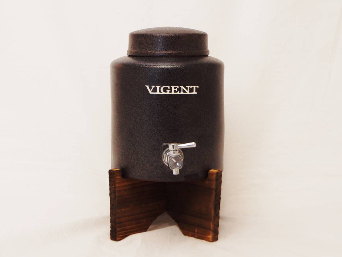 品 VIGENT 焼酎サーバー 陶器 黒 木製台付き 内容量：4 1L(焼酎サーバー)｜売買されたオークション情報、yahooの商品情報を ...