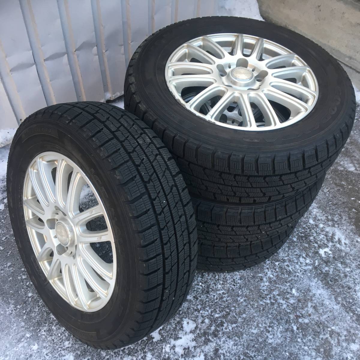 35-2 グッドイヤー195/65R15 ICE NAVI ZEA2 スタッドレス GOODYEAR(スタッドレスタイヤ)｜売買された ...