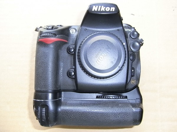 ジャンク Nikon ニコン D700 MULTI POWER BATTERY PACK マルチパワーバッテリーパック MB-D10(ニコン ...