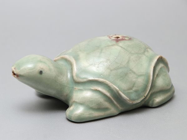 V656. 高麗青磁 亀形 水滴 / 時代朝鮮古陶磁古美術陶器陶芸書道具書画墨文鎮筆置筆架筆掛硯箱矢立文房四宝(高麗)｜売買されたオークション情報、yahooの商品情報をアーカイブ公開 ...