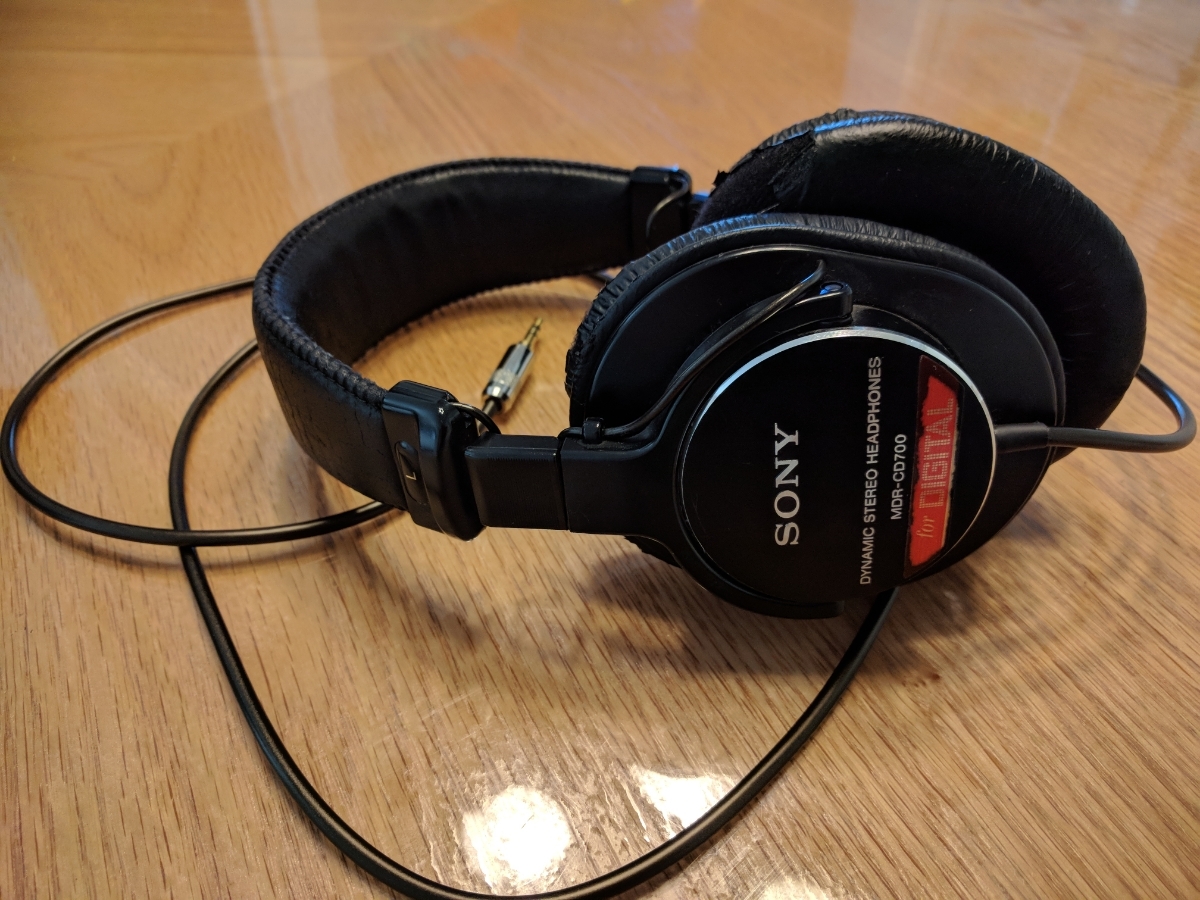 SONY MDR-CD700 使用可能 ジャンク扱い(ソニー)｜売買されたオークション情報、yahooの商品情報をアーカイブ公開 ...