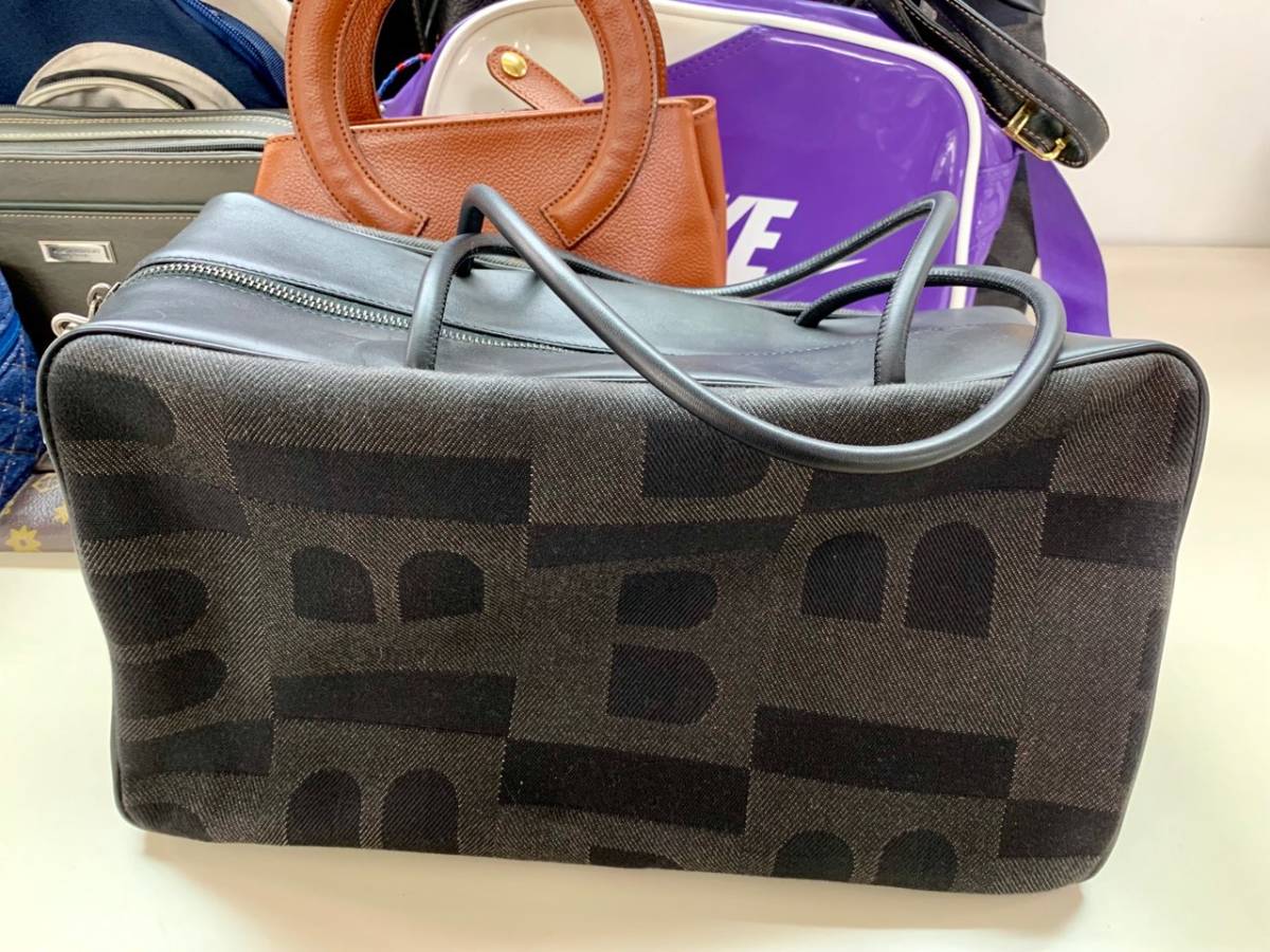ブランド メーカーバッグ小物類おまとめ 17点セット BALLY KIPLING NIKE Kitamura marie claire 他 ...