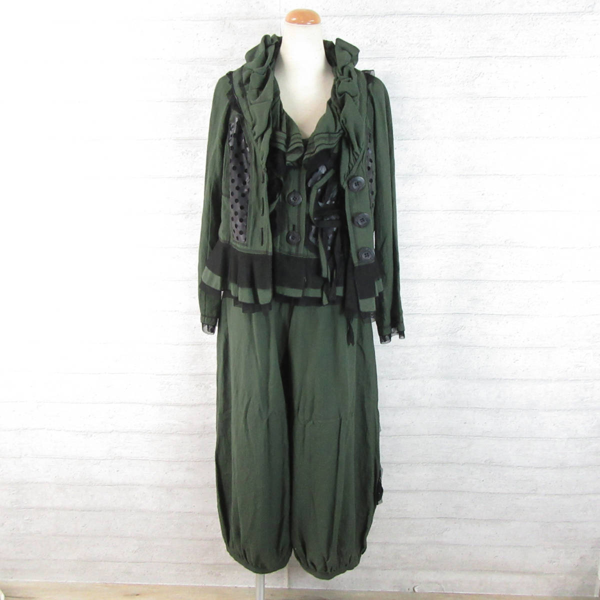EIKO KONDO セットアップ グリーン系 パンツ ベスト ジャケット レディース 女性 エイココンドウ 北KH4(その他)｜売買されたオークション情報、yahooの商品情報をアーカイブ ...