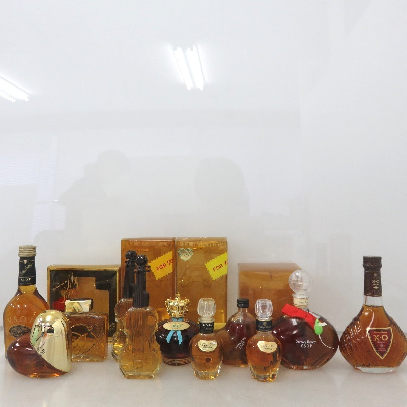 大阪府配送限定 サントリー ウイスキー ブランデー ミニボトル 11本セット 特級従価含む 50/70/100/150/180/200ml(ブランデー)｜売買されたオークション情報、yahoo ...