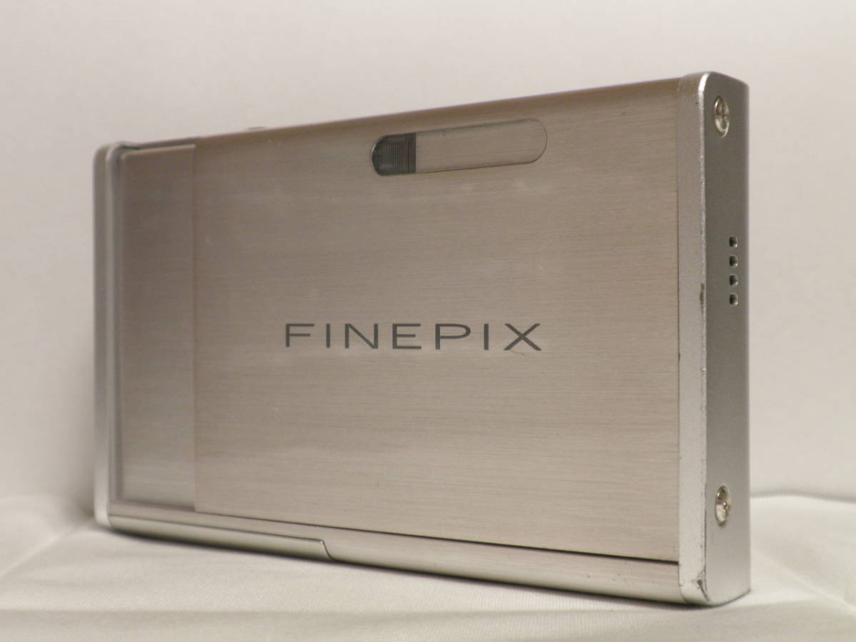 デジカメ FUJIFILM FinePix Z2 シルバー 5.1メガ 1760(富士フイルム)｜売買されたオークション情報、yahooの商品情報をアーカイブ公開 - オークファン ...