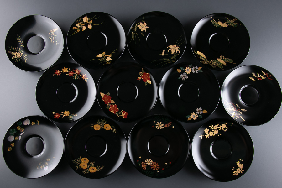 真 橋本春路 宮中の花の歳時記 金蒔絵茶托コレクション12客 12か月 2433(漆芸)｜売買されたオークション情報、yahooの商品情報をアーカイブ公開 - オークファン（aucfan.com）