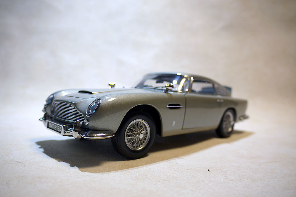 AUTOart GOLD FINGER 007 1/18 オートアート 007ゴールドフィンガー アストンマーチンDB5 ジェームスボンド ギミック仕様(乗用車)｜売買されたオークション情報 ...