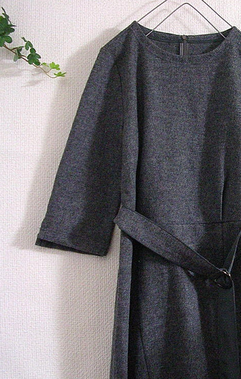 ドゥクラッセ doclasse ウール100美マーメイドワンピースG9(Mサイズ)｜売買されたオークション情報、yahooの商品情報をアーカイブ公開 - オークファン（aucfan.com）