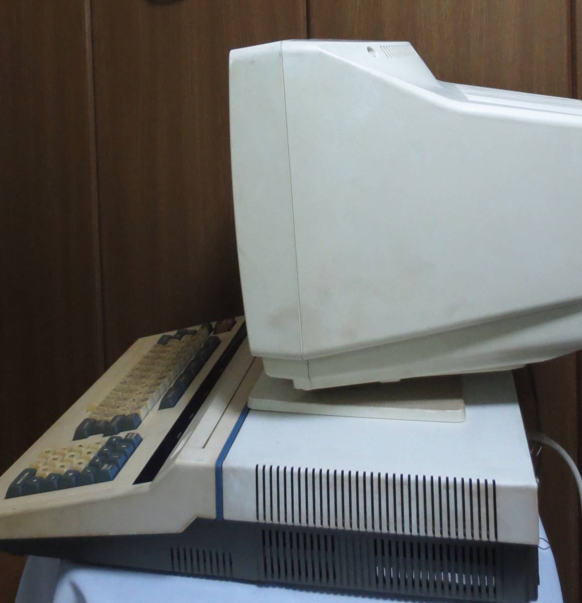 ジャンク HITACHI ワープロ BASIC MASTER LEVEL3 MARKⅡ MB-6891 日立 CRTモニター CMT-A14F1G(その他)｜売買されたオークション情報 ...