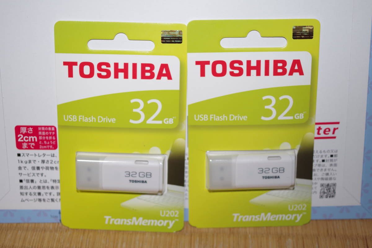 TOSHIBA 東芝 32GB USB メモリー Flash Drive フラッシュメモリー 2個セット(32GB)｜売買されたオークション ...