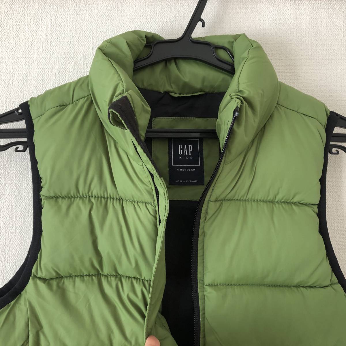 同様 極 GAP ダウンベスト 男の子120から130 匿名配送可 GAP kids(120（115～124cm）)｜売買されたオークション情報、yahooの商品情報をアーカイブ公開 ...