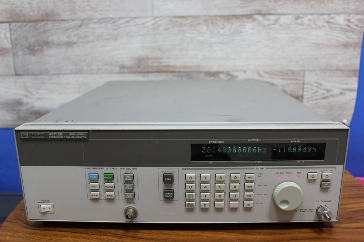 hp 83712B Synthesized CW Generator 10MHz-20GHz ヒューレット パッカード #J8043 ...