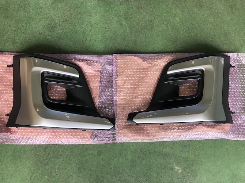 格安送料 フォグランプカバー 左右 XV スバル 純正 5AA-GTE Advance 57731FL640/57731FL650 ...