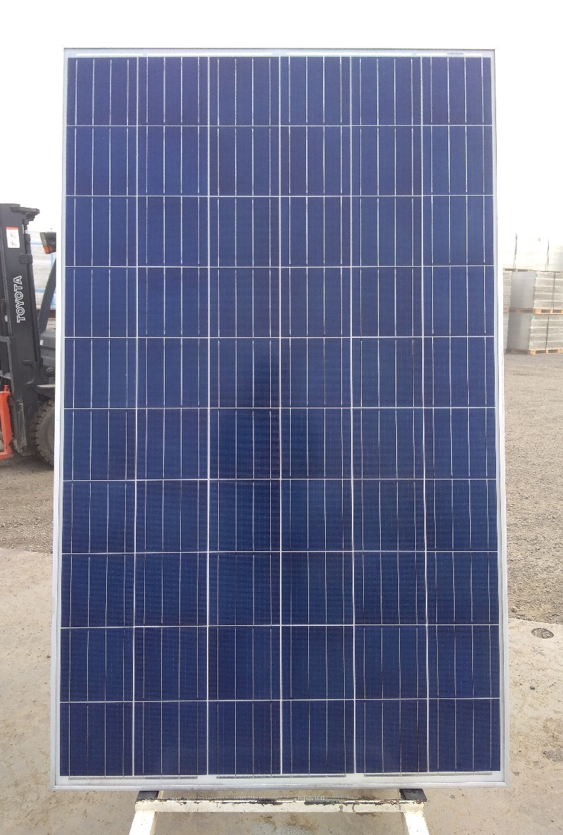 大特価 品 LOOOP / LP-250P-60H 250W ソーラーパネル/太陽電池モジュール 16枚セット 合計：4.0kW(ソーラーパネル、太陽電池)｜売買されたオークション情報 ...