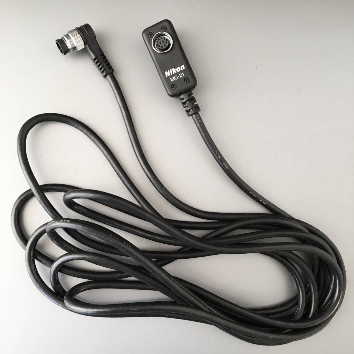Nikon MC-21 ニコン純正 延長コード L=3m MC-20 22 23 25 30の延長用 良品(レリーズ)｜売買されたオークション ...