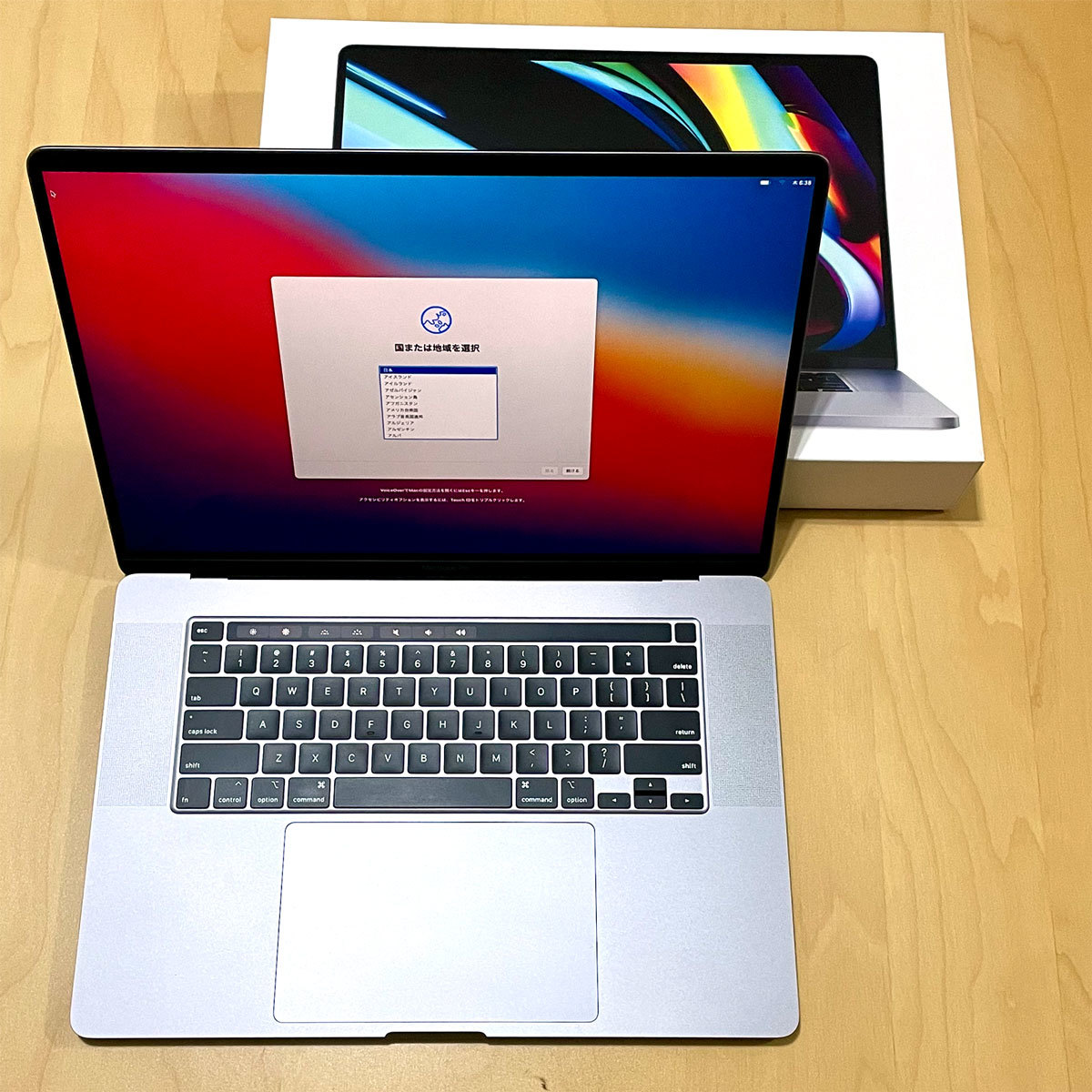 IntelMac Apple MacBook Pro 16インチ スペースグレイ US配列 / 2.3GHz i9 8コア / 5500M 8GB / 32GB / 1TB 外箱付き ...