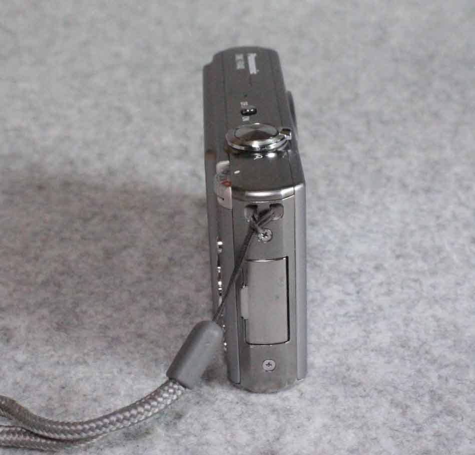 im356 デジタルカメラ Panasonic LUMIX DMC-FX40 パナソニック シルバー digital camera 箱付き DE-A59 DMW-BCF10 LEICA ...