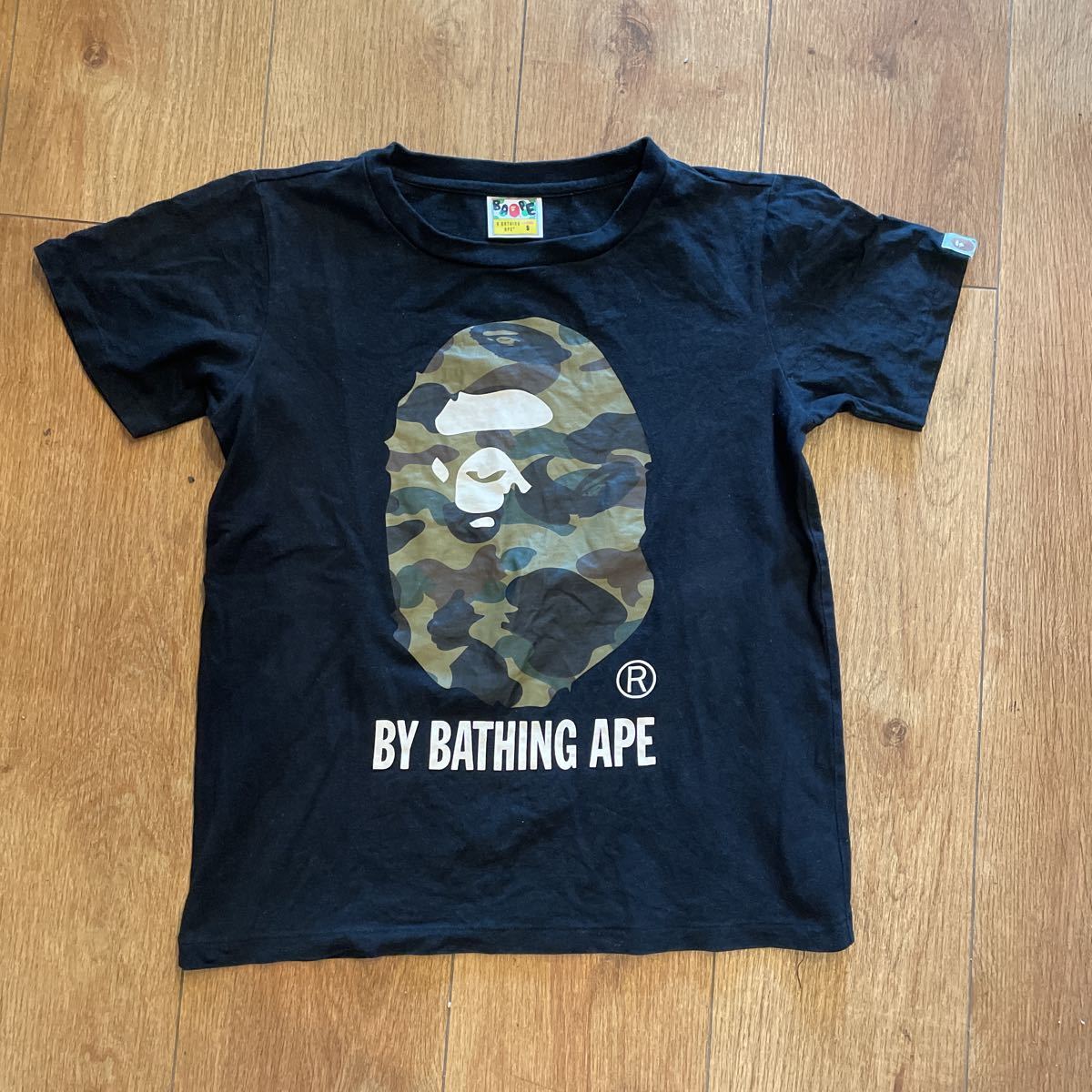 A BATHING APE Tシャツ SIZE S レディース(Sサイズ)｜売買されたオークション情報、yahooの商品情報をアーカイブ公開 - オークファン（aucfan.com）