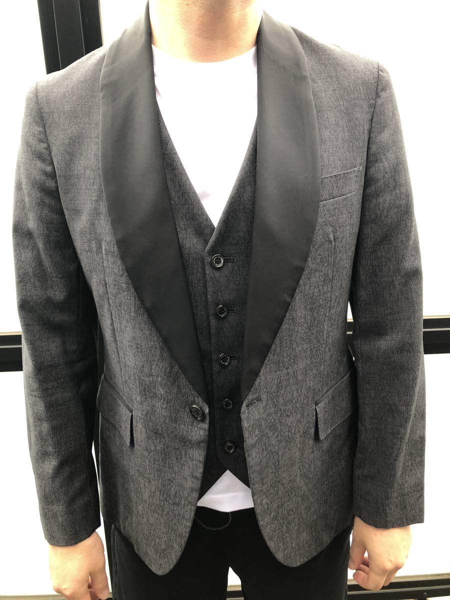 D/him タキシードJK 46サイズ ジレ付き(男性用)｜売買されたオークション情報、yahooの商品情報をアーカイブ公開 - オークファン（aucfan.com）