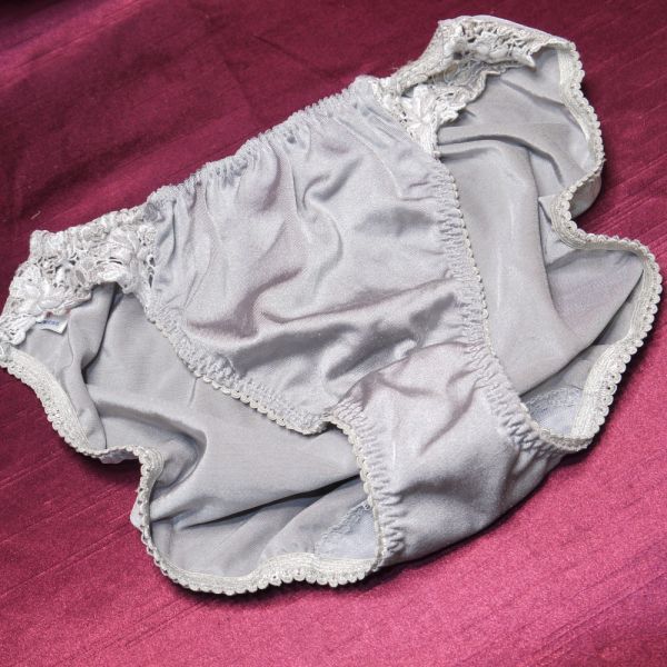 イクヨ祭 BLP 105-7 # 村屋商事 M 艶っとグレーのサテン下着 光沢ショーツ 新卒OL フェチ ´` タンス整理ECO 若宮2 ...