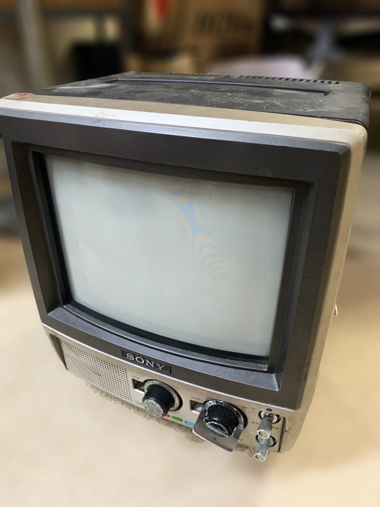 SONYソニー トリニトロン KV-1030 70年代(テレビ)｜売買されたオークション情報、yahooの商品情報をアーカイブ公開 ...