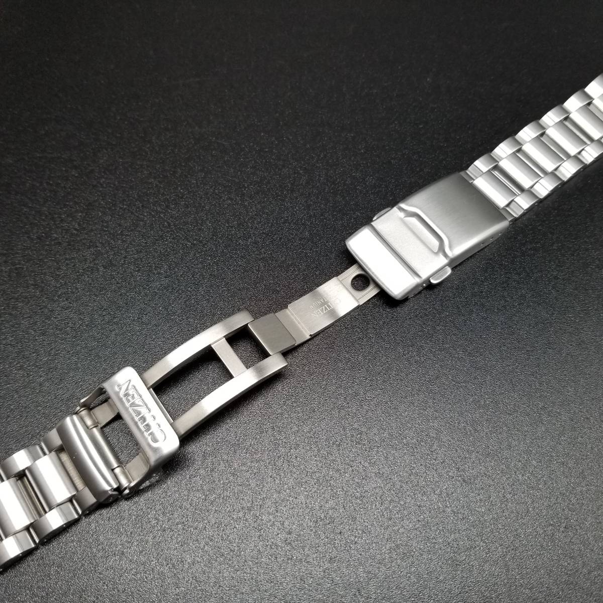 純正 Citizen シチズン AS2031-57L AS2031-57W用 22mm 4-T005527 AS2030-50E AS2031 ...