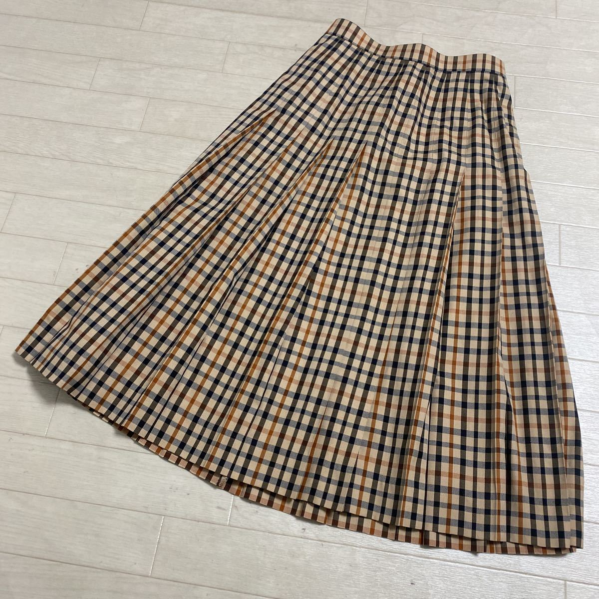 2370 DAKS ダックス プリーツスカート フレアスカート ロングスカート スカート 60-88 ベージュ ハウスチェック(スカート)｜売買されたオークション情報、yahooの商品情報を ...