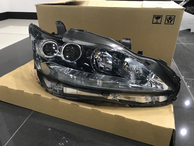 DAA- ZWA10 レクサス CT200h Fスポーツ 後期 右ヘッドライト 程度良品(ヘッドライト)｜売買されたオークション情報 ...
