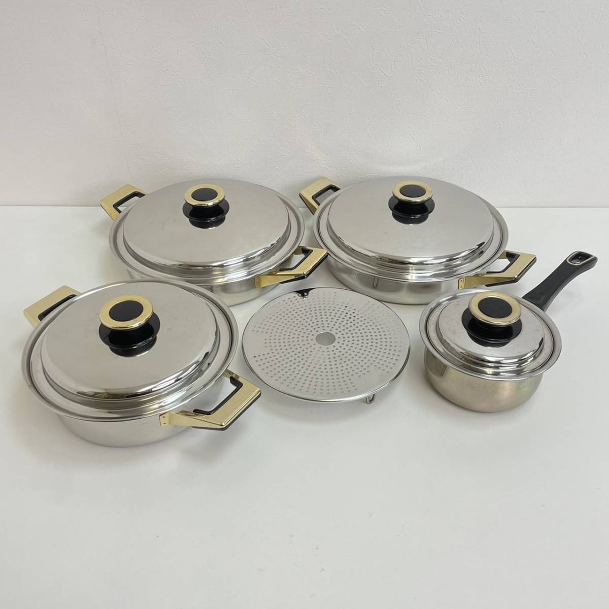 220204T☆★ 鍋 Rainbow Cooker タッパーウェア 4つ セット まとめて 中古 ジャンク 中古鍋 調理器具 ★☆ キッチン、食器