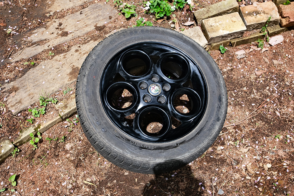 アルファロメオ147 なサクラムスペック4 カスタム多数 エンジン好調 不具合箇所ありにつき部品取りにも(アルファ147)｜売買されたオークション情報、yahooの商品情報をアーカイブ公開 ...