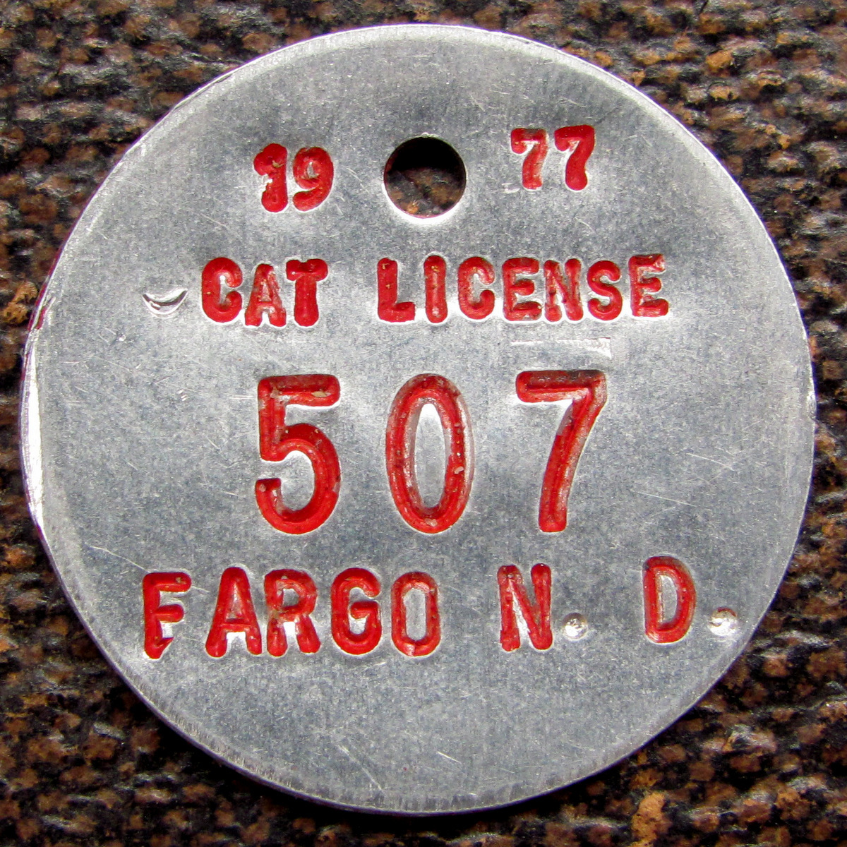 キャットタグ 1977年 Cat Tag Fargo ND ビンテージ アンティーク 骨董 猫 キーホルダー ドッグタグ ネックレス等に(雑貨 ...