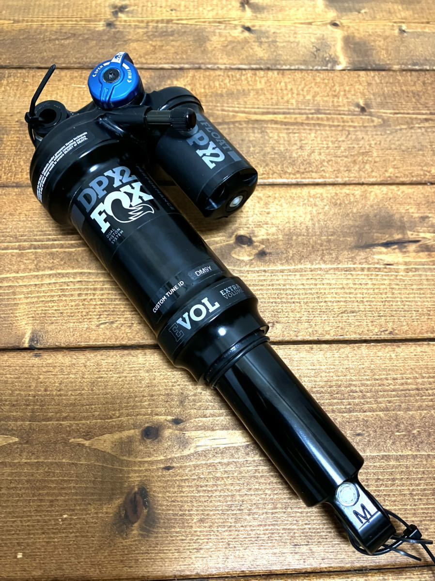 210x55 FOX FLOAT DPX2 リアサスペンション リアショック(リアサスペンション)｜売買されたオークション情報、yahooの商品情報をアーカイブ公開 - オークファン ...