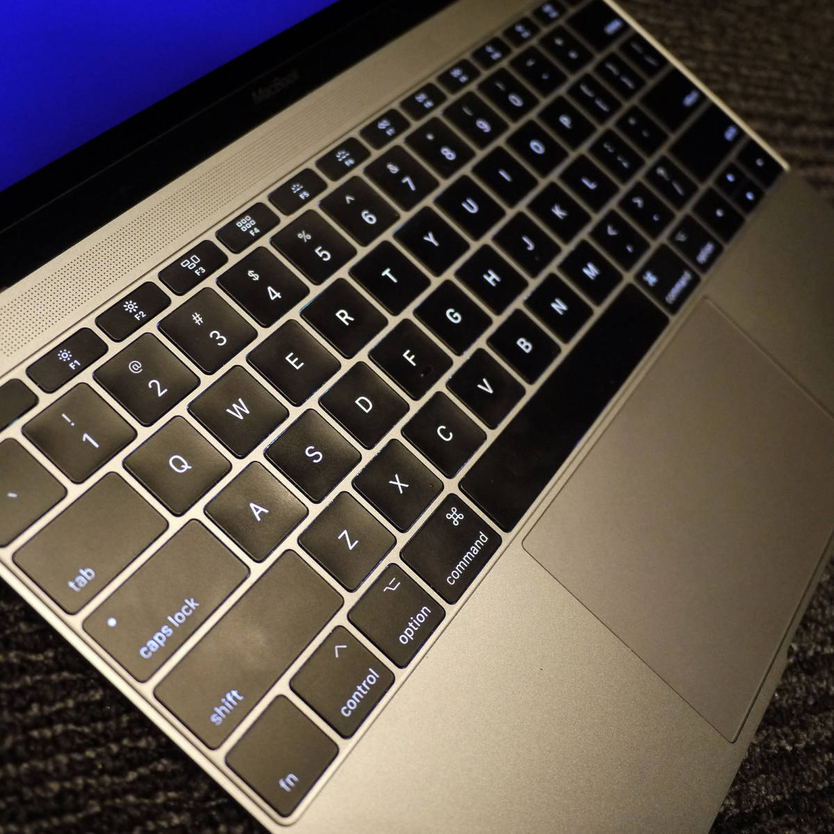 APPLE MACBOOK Retina 12-inch 2017 USキーボード 英語キーボード(MacBook)｜売買されたオークション ...