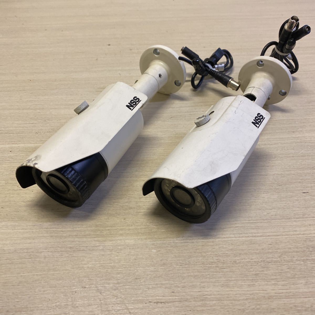 防犯カメラ NSS NSC-AHD941-F 2台セット 品(防犯カメラ)｜売買されたオークション情報、yahooの商品情報をアーカイブ公開 ...