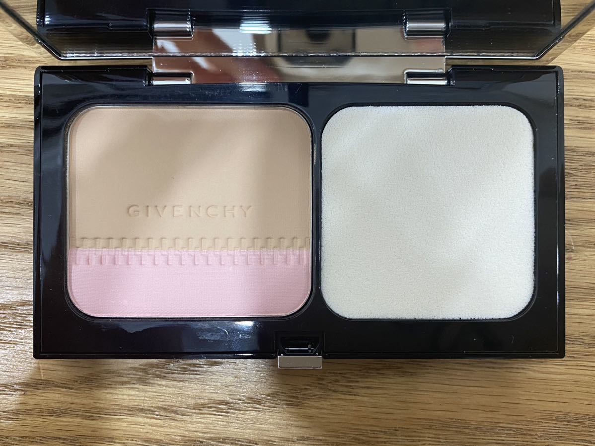 R2L197 新古品 ジバンシー GIVENCHY タン クチュール コンパクト パウダー ファンデーション 10g(その他)｜売買されたオークション情報、yahooの商品情報をアーカイブ公開 ...