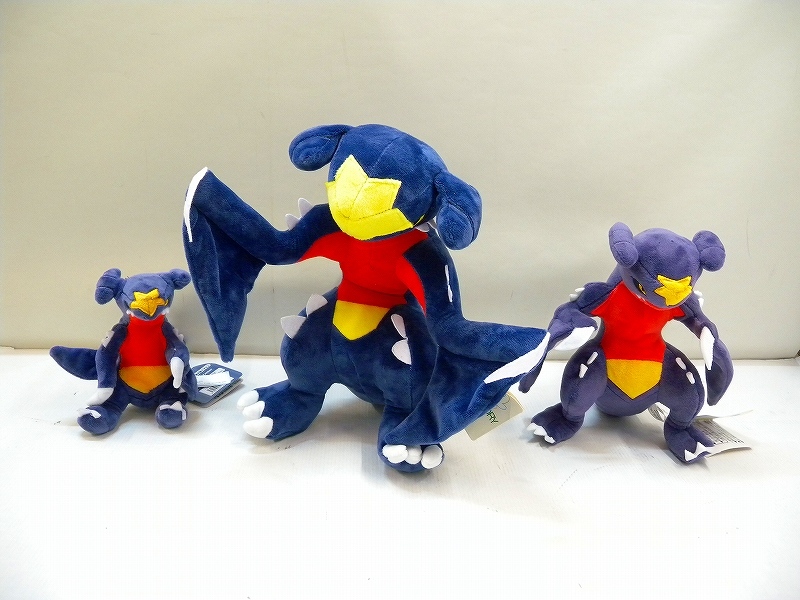 C1661 ポケモン ポケットモンスター OLY FACTORY ぬいぐるみ ガブリアス タグ付 3体セット まとめ売り 現状渡し(ポケット ...