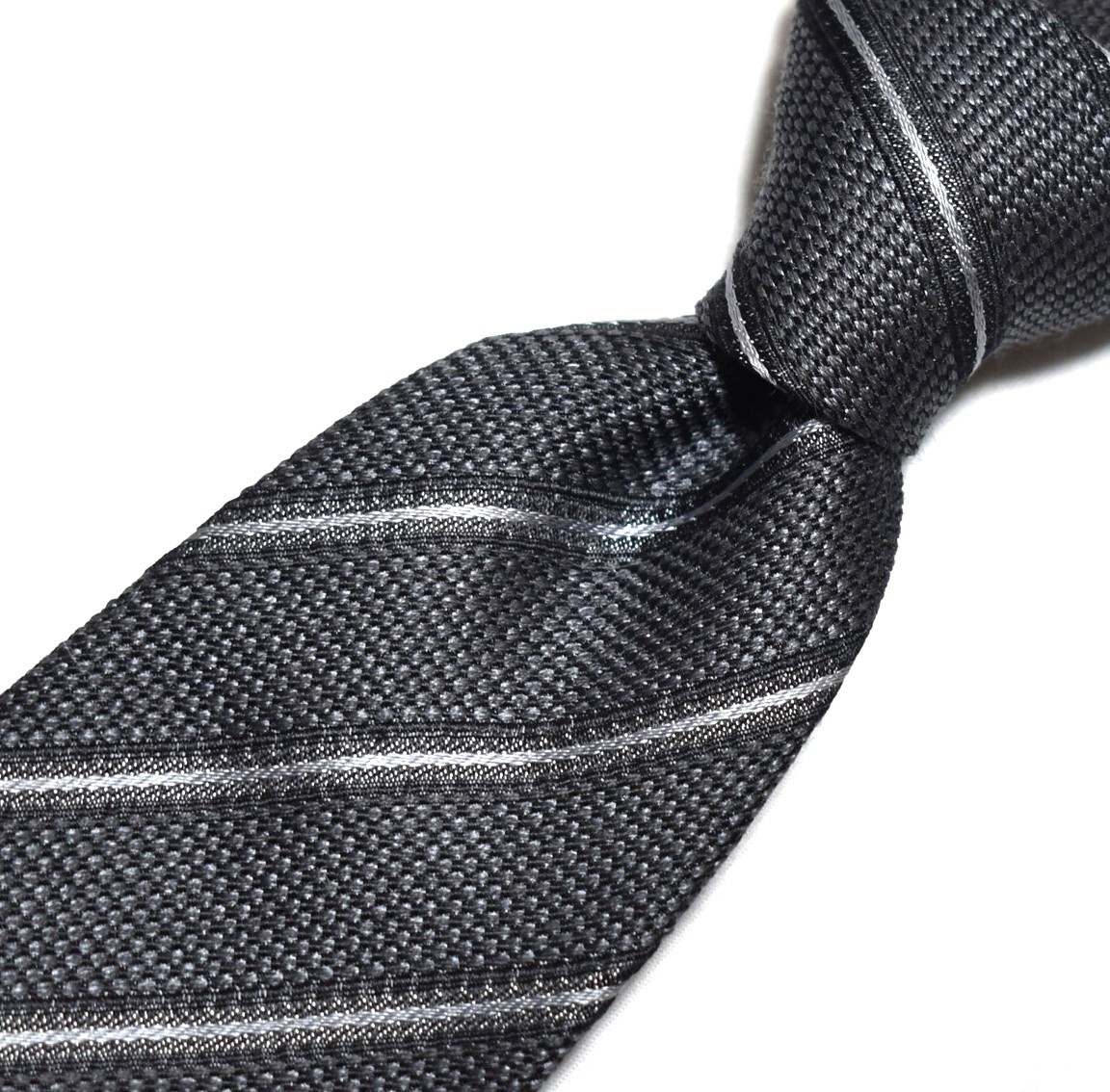 C299 DKNY ネクタイ ストライプ柄(ネクタイ)｜売買されたオークション情報、yahooの商品情報をアーカイブ公開 - オークファン ...