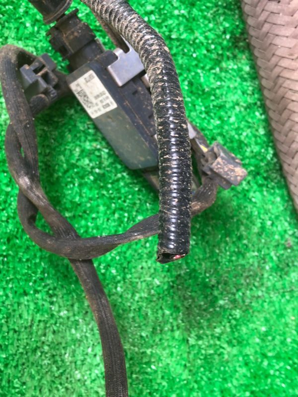 2RG-NLR88AN マフラー 触媒 ショクバイ 8982318983/8983617120 いすず純正 エルフ 4JZ1 個人宅発送不可 ...