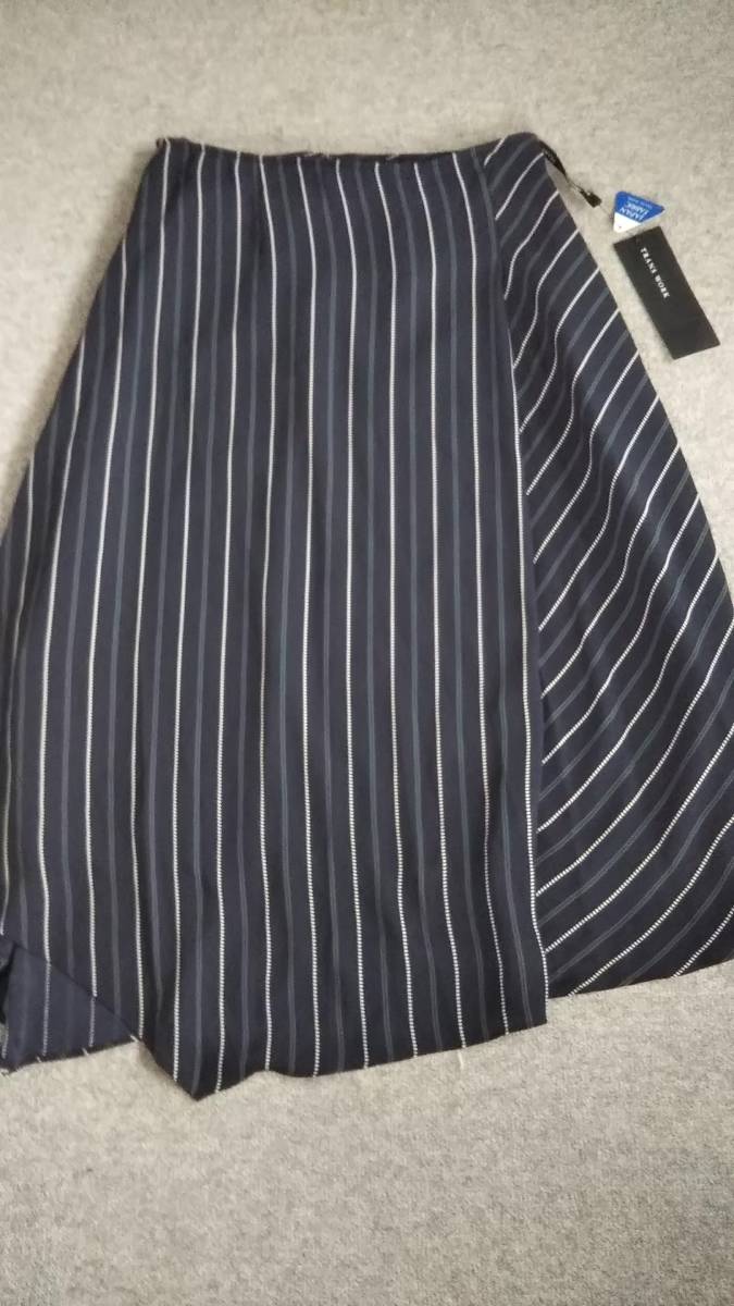TRANS WORK トランスワーク ウォッシャブル 美ラインストライプ柄スカート 38 ネイビー 20900円(Mサイズ)｜売買されたオークション情報、yahooの商品情報をアーカイブ公開 ...