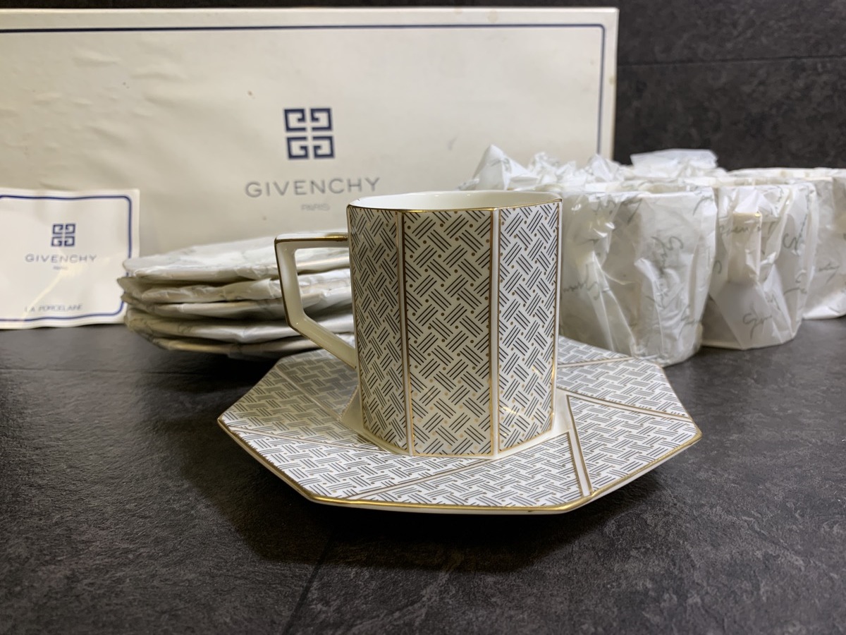 GIVENCHY ジバンシー カップ＆ソーサー C&S 6客 金彩 金縁 茶器 OTKRA.Ma.17.0.1(コーヒー、ティー兼用)｜売買されたオークション情報、yahooの商品情報を ...
