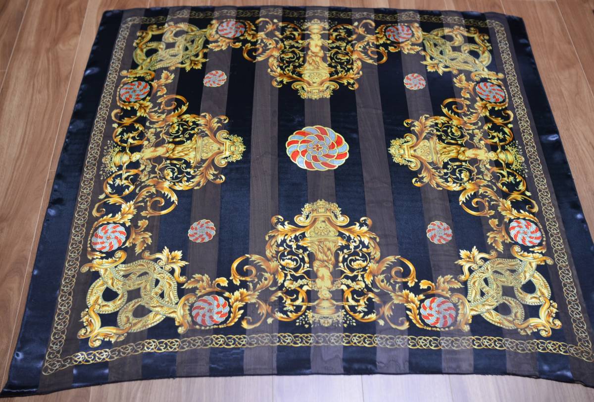 大きめ スカーフ 101㎝×105㎝(女性用)｜売買されたオークション情報、yahooの商品情報をアーカイブ公開 - オークファン（aucfan.com）