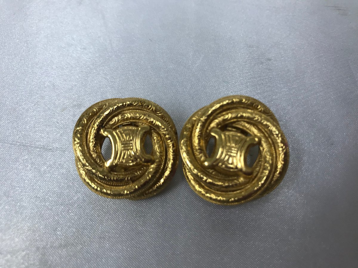 キングラム 12 CELINE セリーヌ イヤリング ゴールド メッキ ロゴ レディース 030＠F46(その他)｜売買されたオークション情報、yahooの商品情報をアーカイブ公開 ...